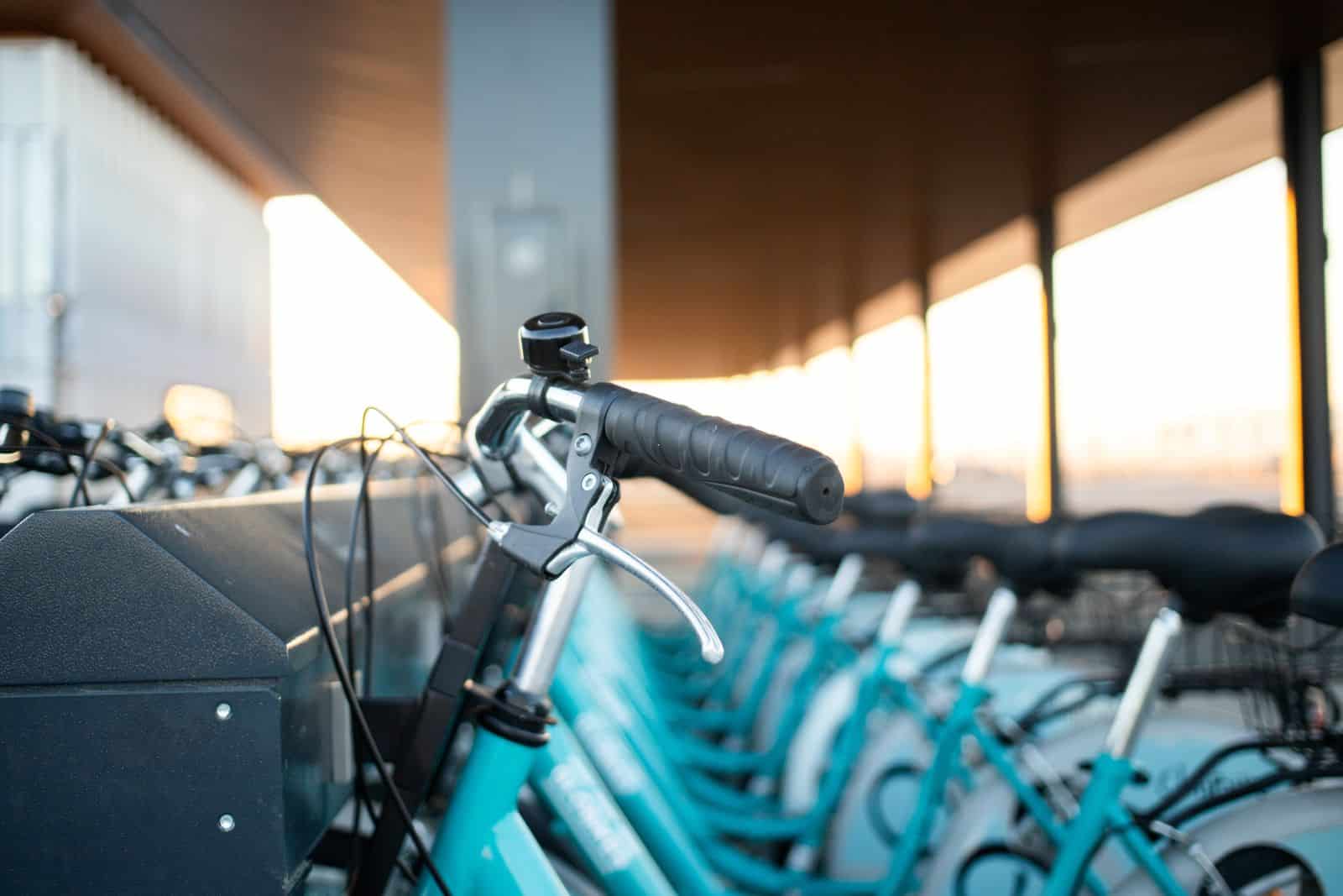 Vélos électriques en libre-service : quelle empreinte énergétique pour ...