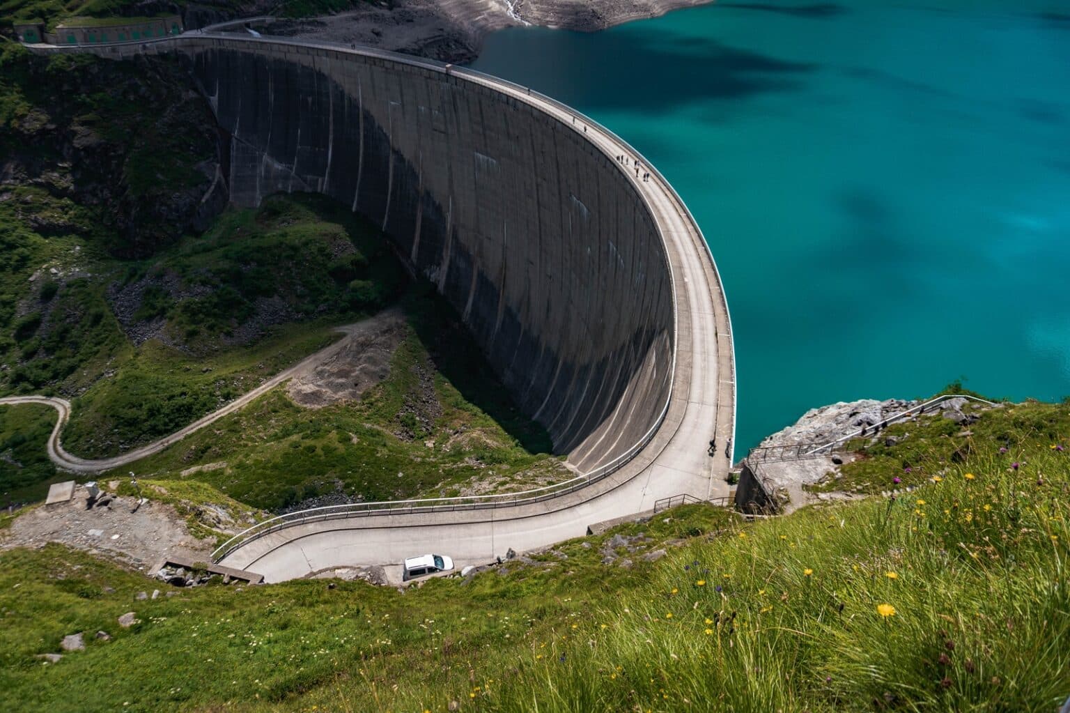 Plafonnement des prix : grâce à sa ristourne, TotalEnergies a déjà ...